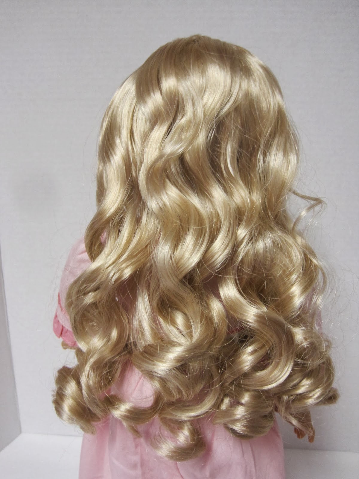 Never Grow Up: A Mom's Guide to Dolls and More: American Girl Caroline ...