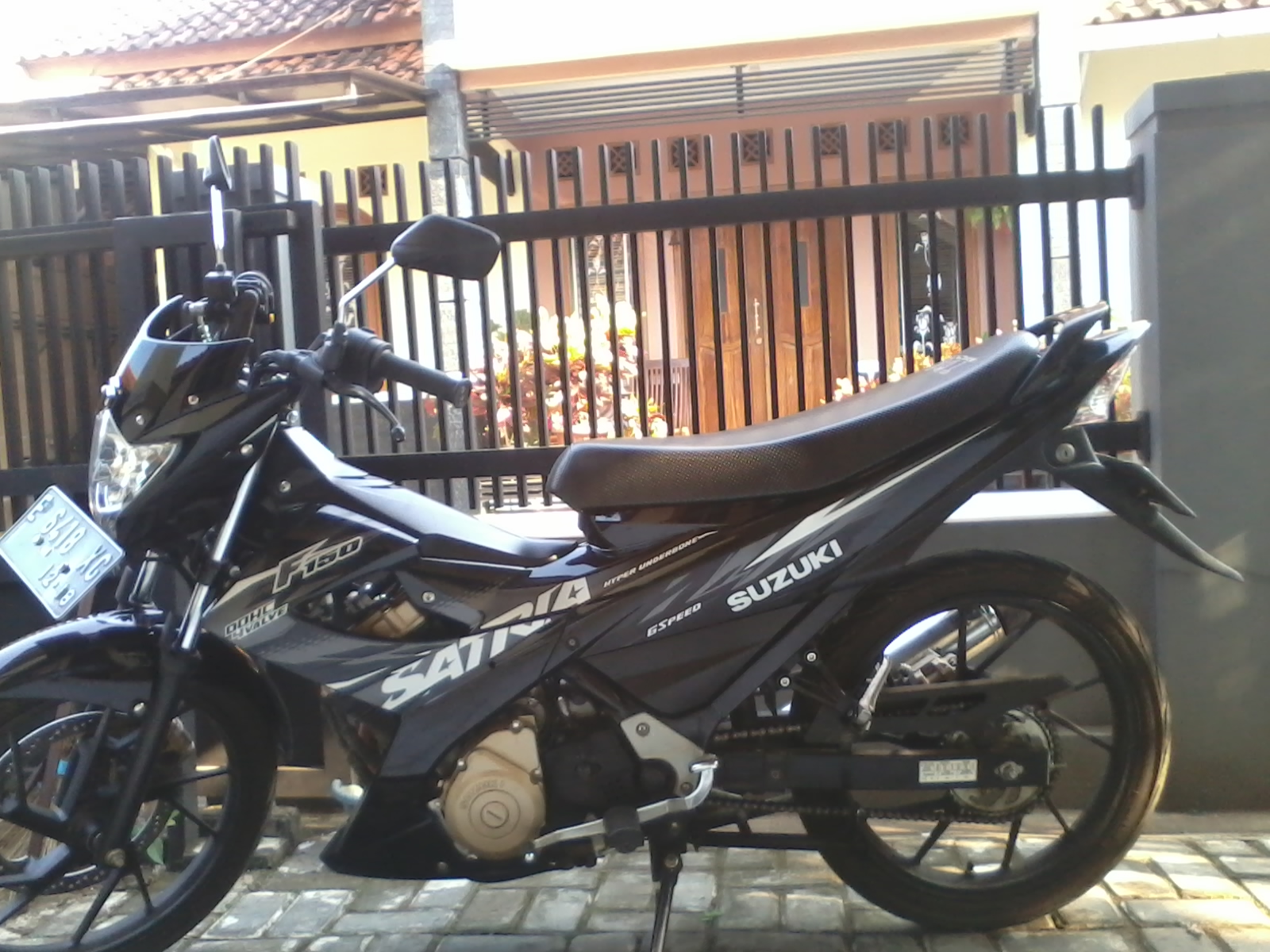 Mengulas Kehidupan: Cara Belajar Mengendarai Motor Cowok