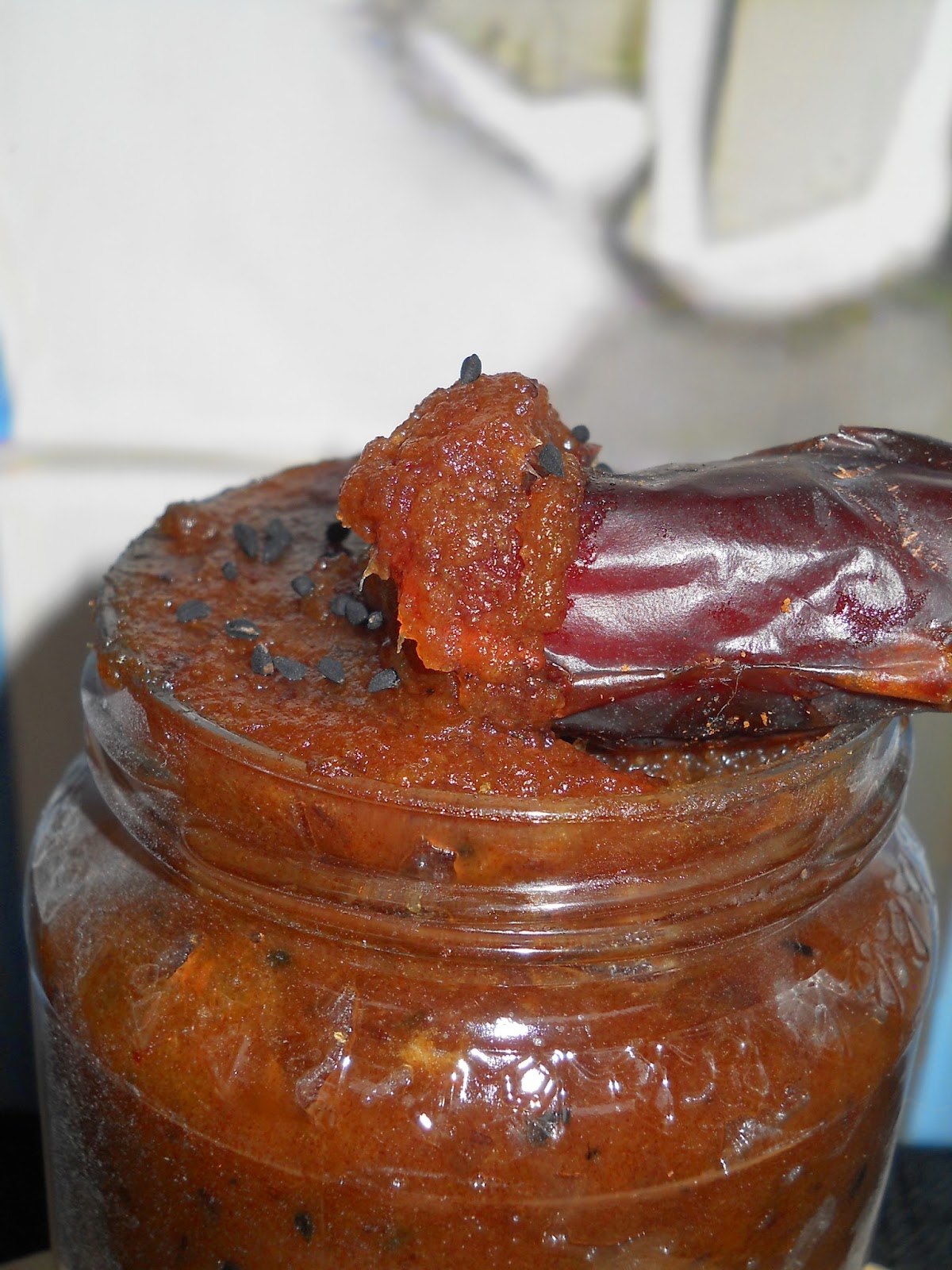 Le boudoir des Akhawettes: Confiture de dattes et graines de nigelle