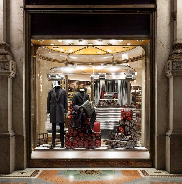 mylifestylenews: PRADA 2013 Christmas Window Display
