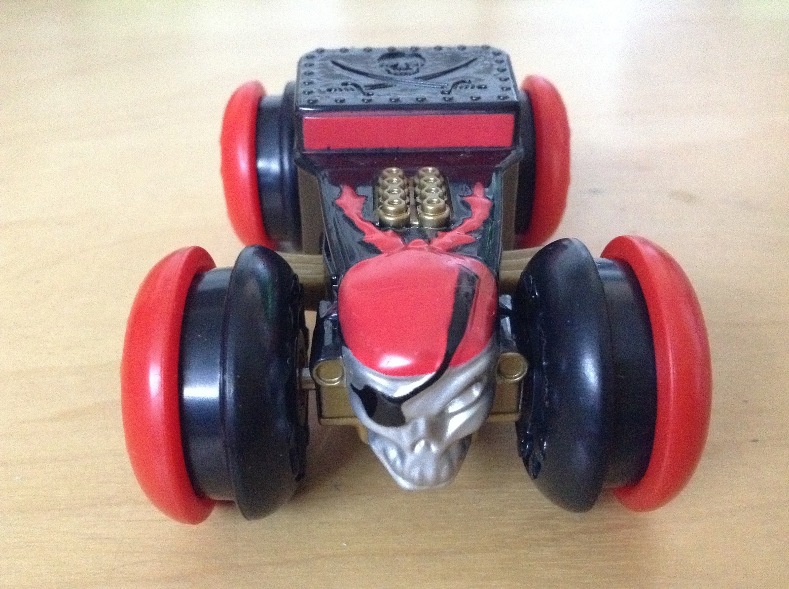 JULIAN'S HOT WHEELS BLOG: Bone Shaker Splash - Splash Rides
