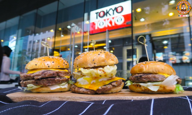 THE PICKIEST EATER IN THE WORLD: THE TOKYO TOKYO WAGYU BURGER ...
