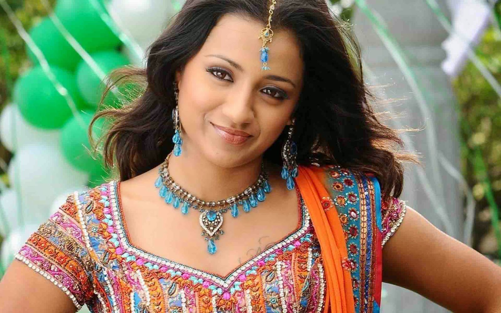 Beautiful Wallpapers: Beautiful Trisha Krishnan HD Wallpapers