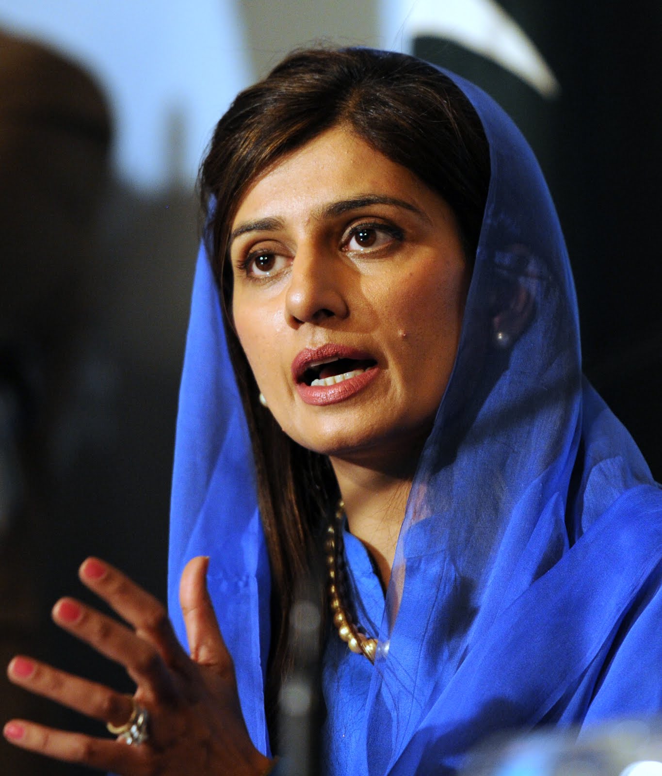 Hot and Sexy Politician Photos Hina Rabbani Khar HD Photos & Wallpapers ...