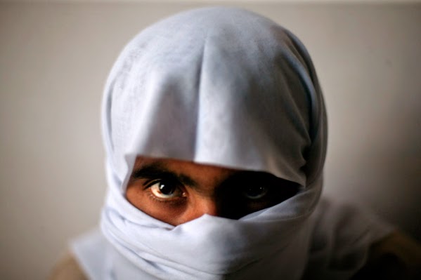 OLTRE IL MURO: ARTE e FOTOGRAFIA: STEPHANIE SINCLAIR | PHOTOGRAPHER