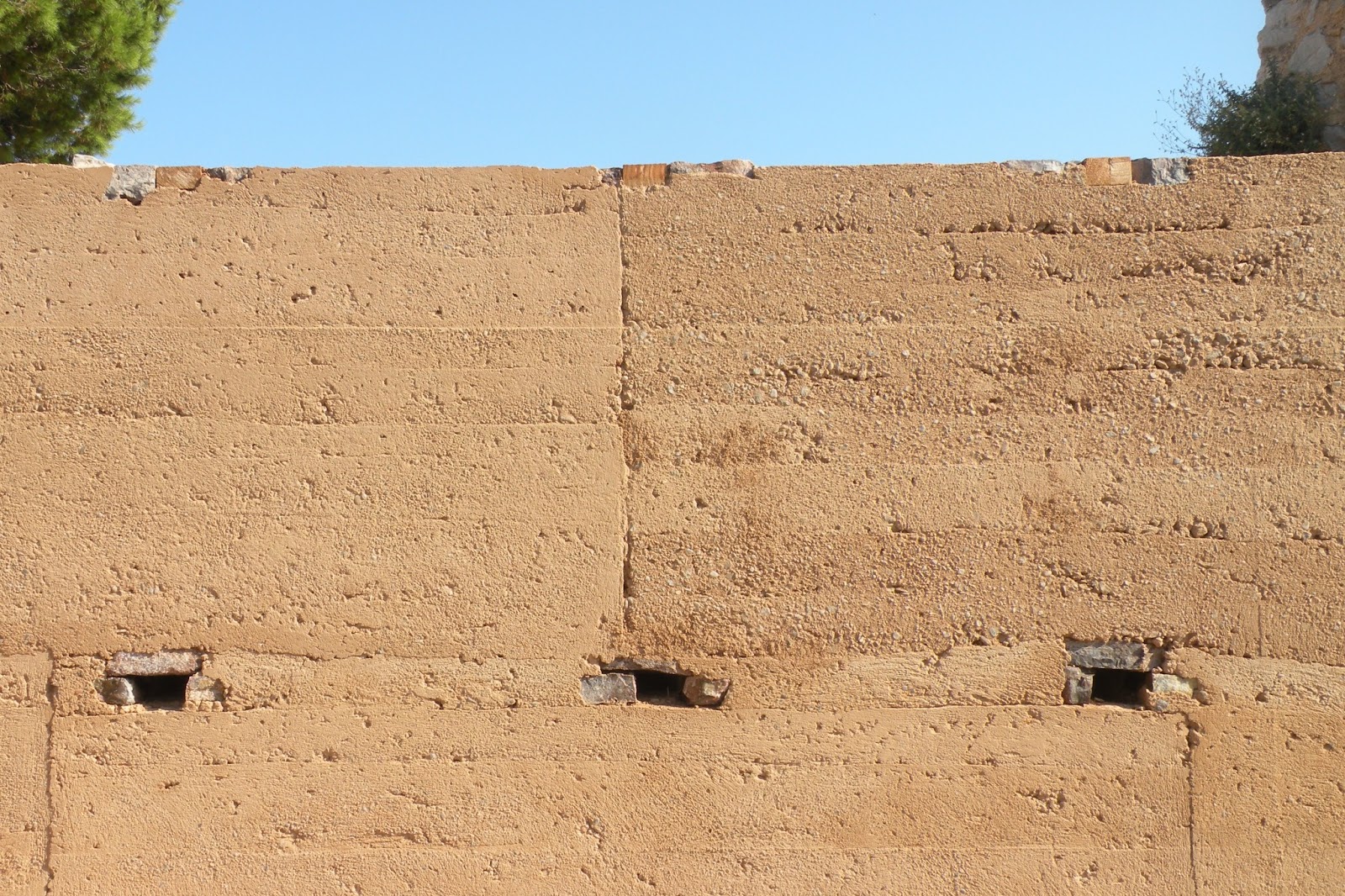 Fermín Font. Arquitecto Técnico: TAPIA CALICOSTRADA