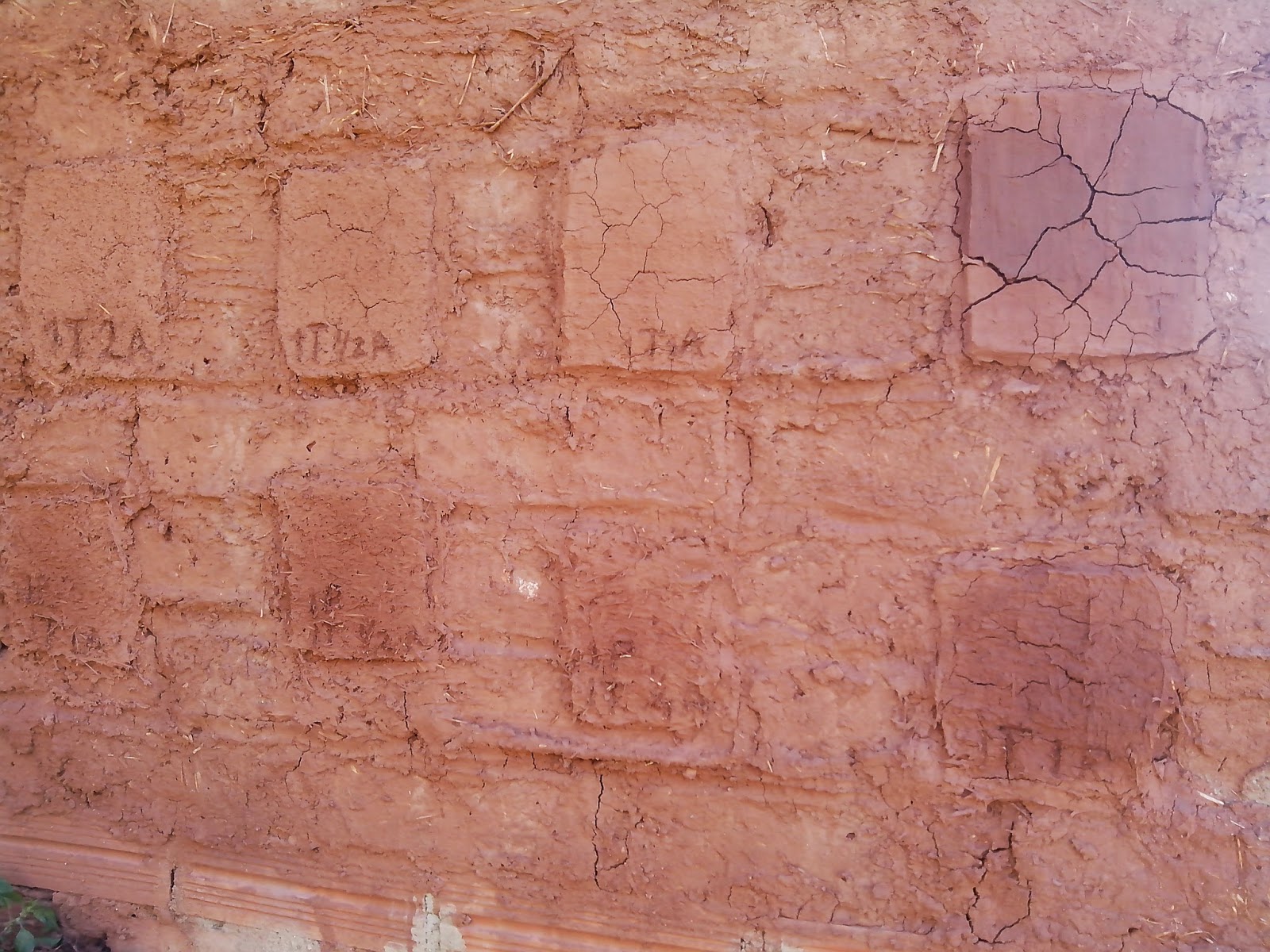 base A arquitectura i cooperació: Taller de revocos de arcilla y cal ...