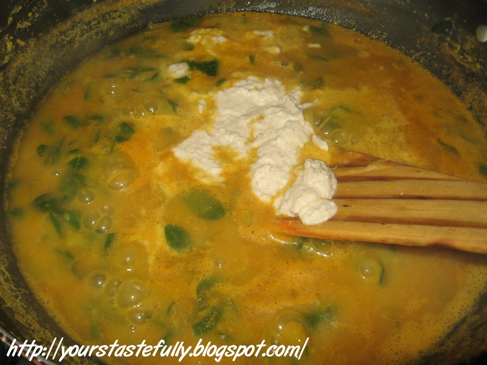 Yours Tastefully: Muringa Ila Parippu Kootan (Drumstick leaves curry ...