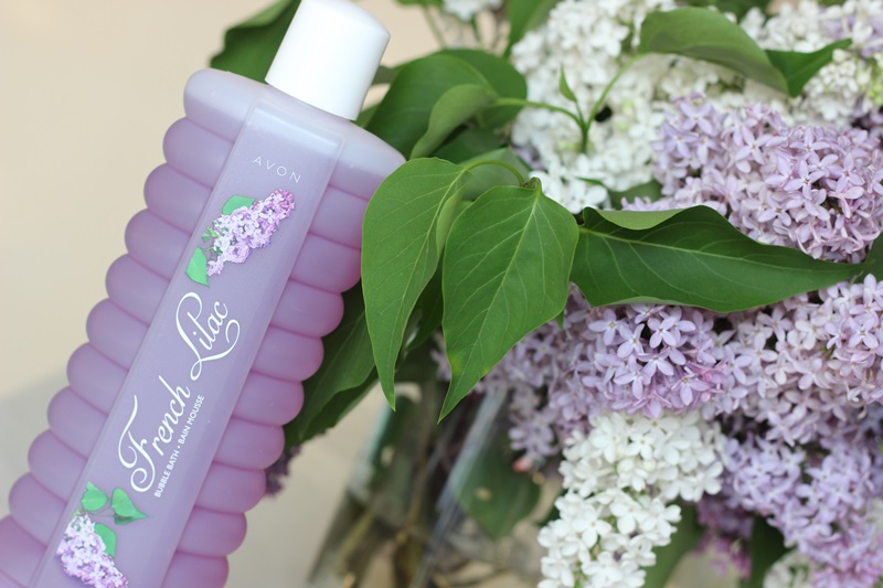 Sapphire Eyes and Rubin Lips: Avon French Lilac Bubble bath