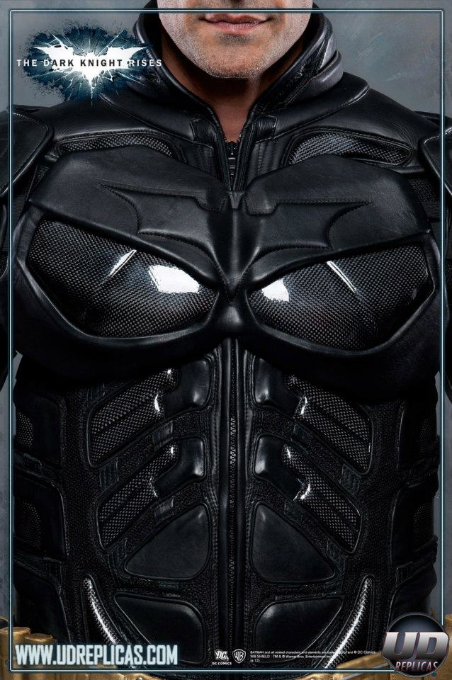 Fashion and Action: Holy Batsuit! UD Replicas "Dark Knight Rises" Costume