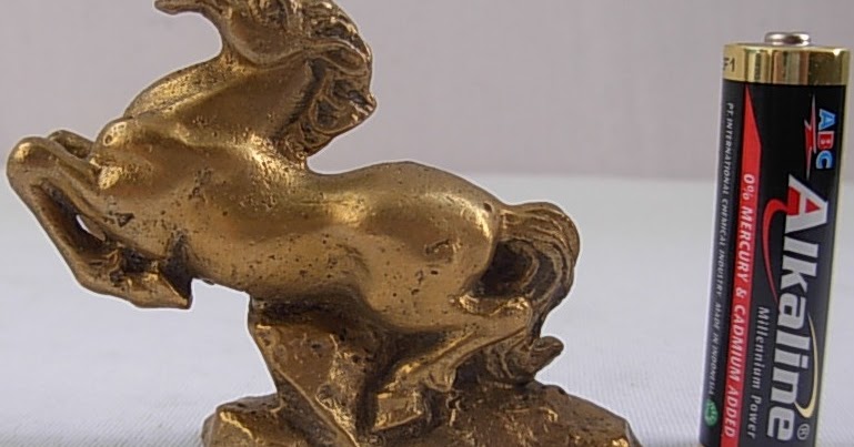 ORIENTAL: Patung Kuda Kuningan