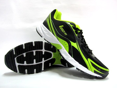 Bisa dilihan bagai mana cantiknyakombinasi desain dan warna dari sepatu ...