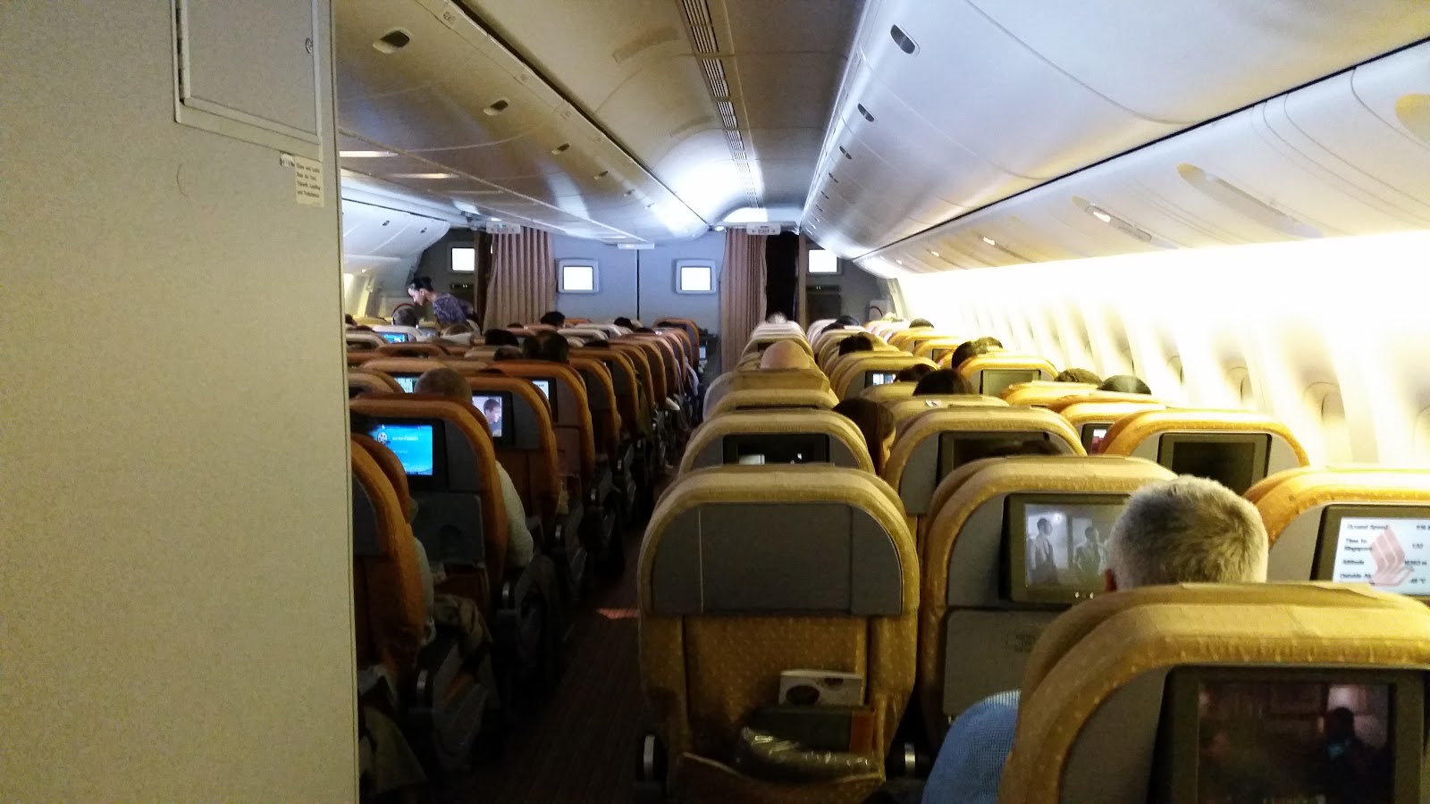 Singapore Airlines First Class on the Boeing 777-300 : SQ238 Melbourne ...