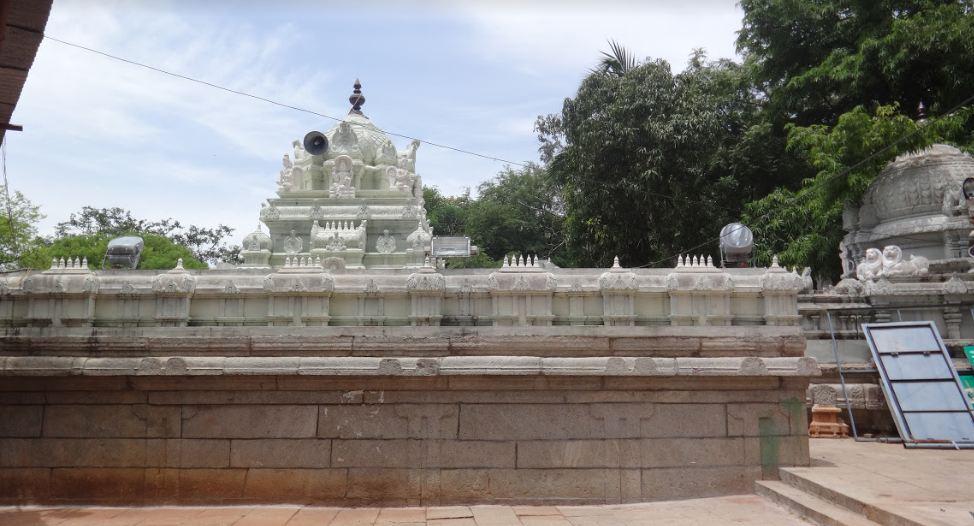 Hindu Temples of India: Alipiri Pathway, Tirumala, Tirupati, Andhra Pradesh