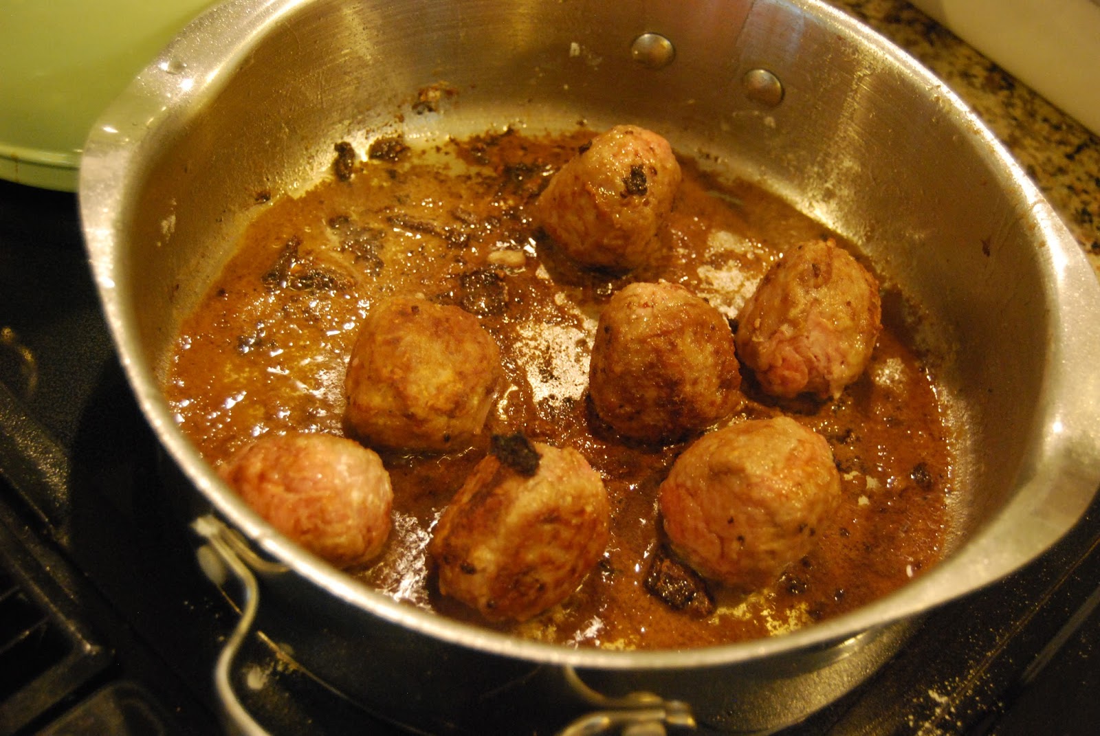 Momfessionals: Meatloaf Balls