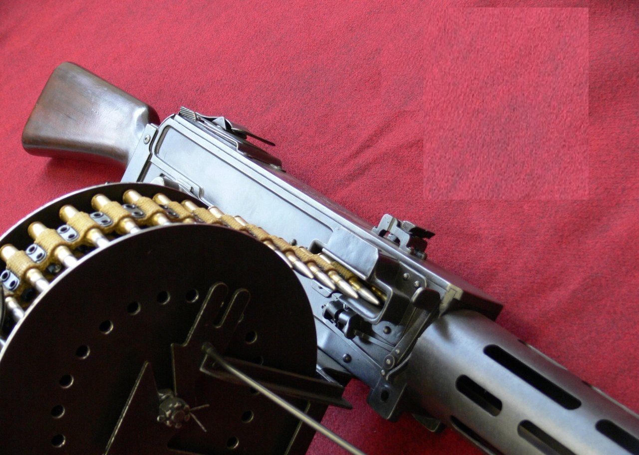 welcome to the world of weapons: MG14