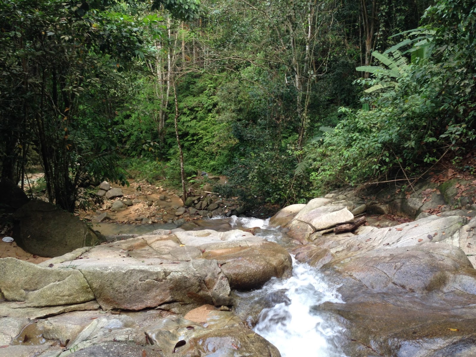 Lifez Like Tat: Trip to Junjong Waterfall