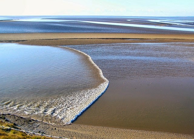 Watch:The Most Destructive "Tidal Bore" Recorded In Human History
