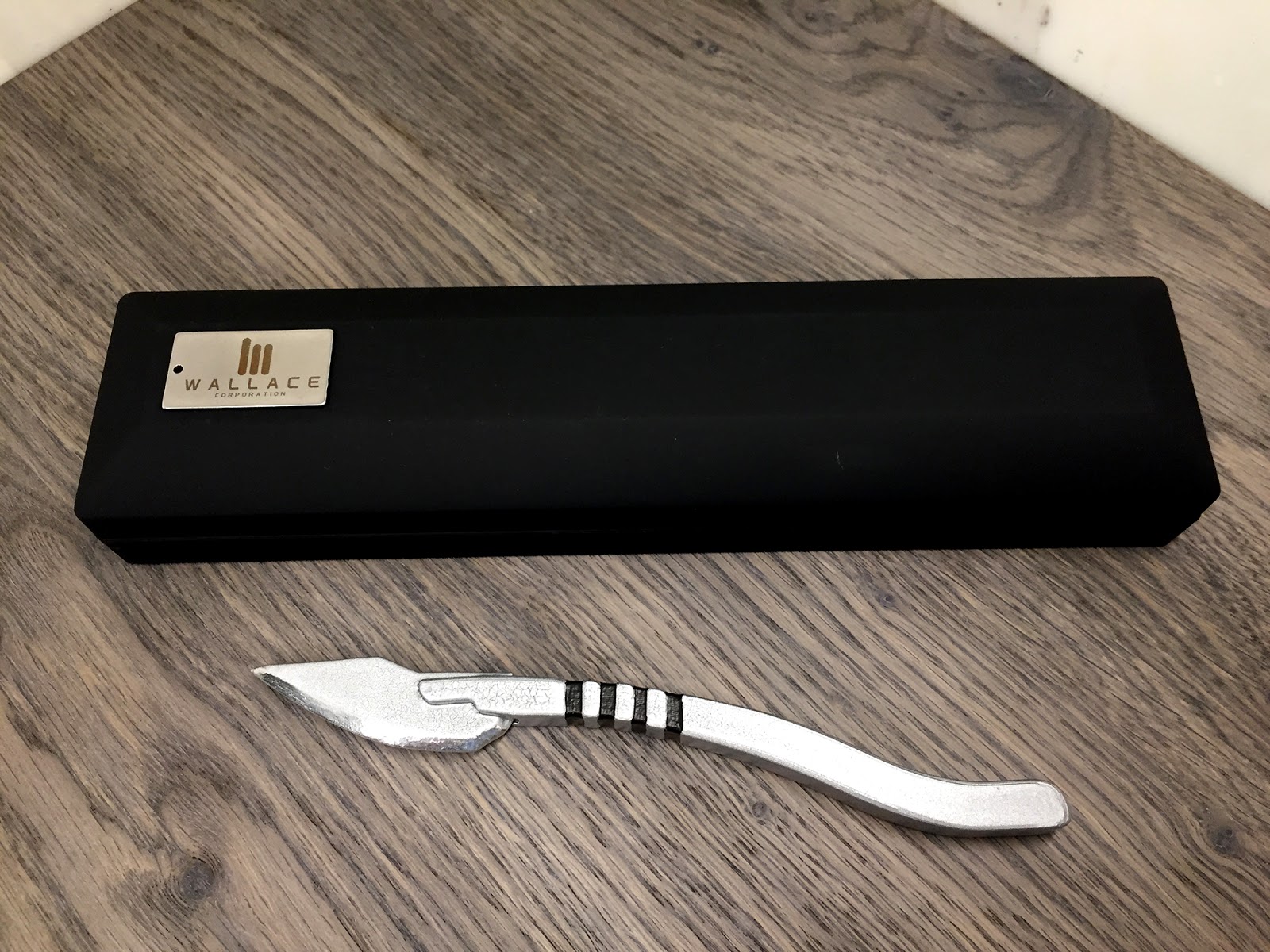 Blade Runner: 2049 Wallace's Personal Scalpel Replica