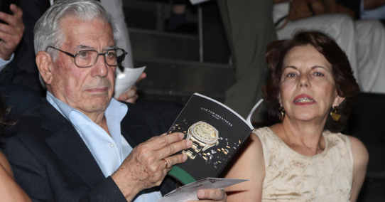 PADRES DIVORCIADOS: Mario Vargas Llosa y su mujer Patricia firman su ...