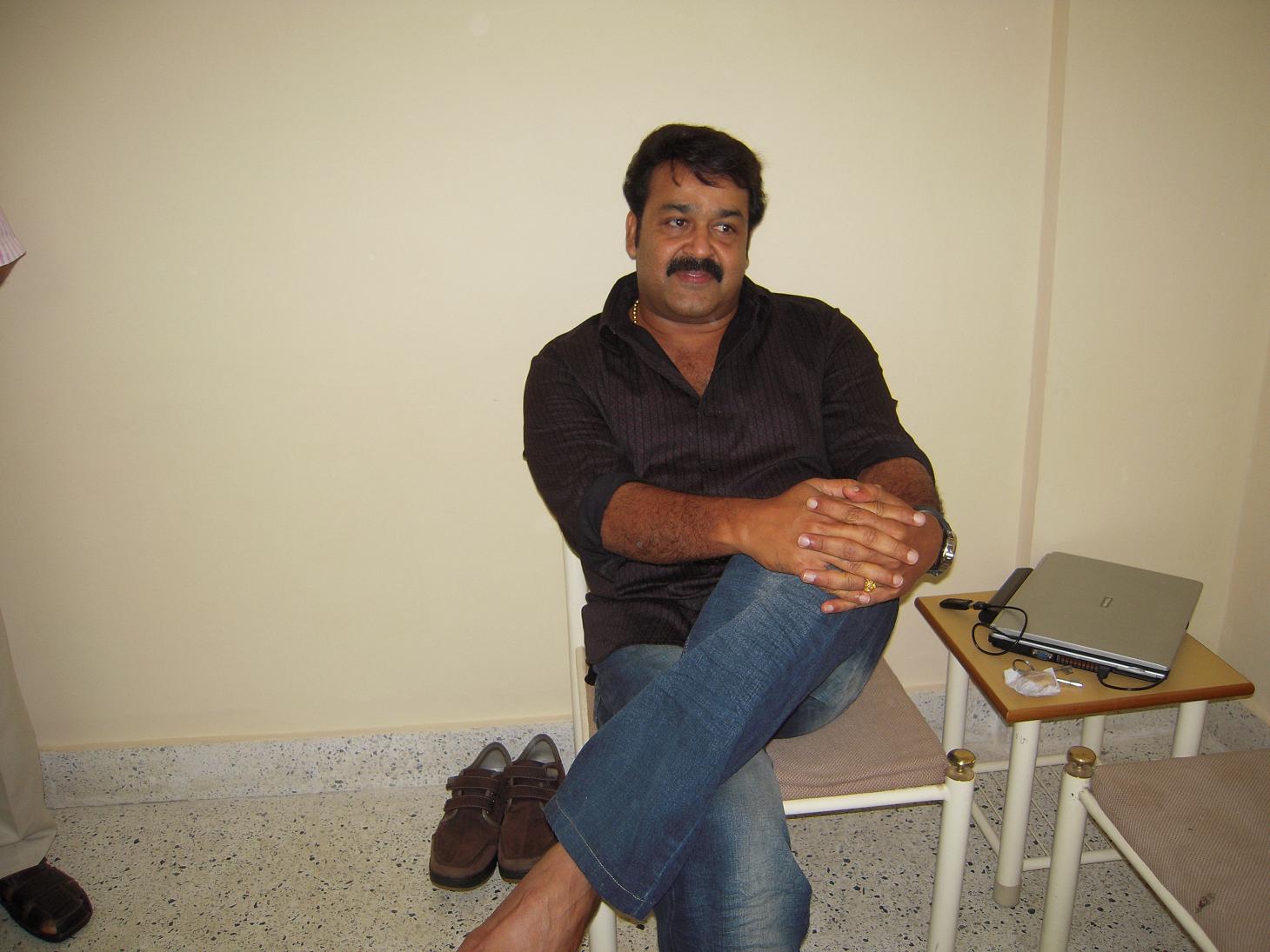 Mohanlal home stills |Mohanlal Photos - Images of Malayalam Legentary Actor