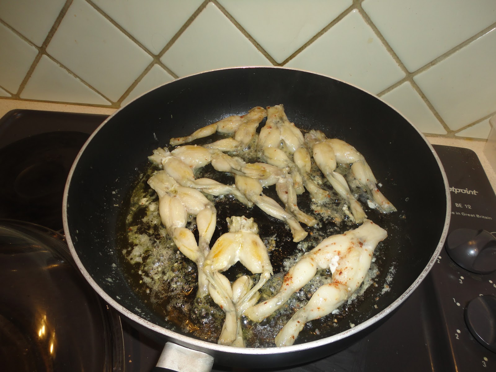 Clonlin: Recipe: Frog Legs a la Provencale