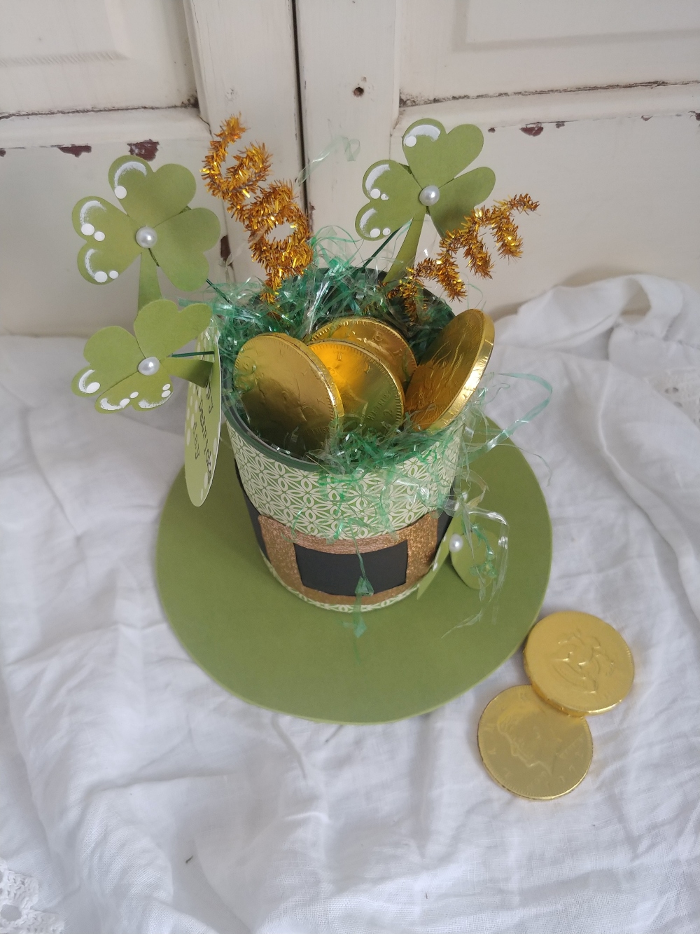 Recycled Tin Can St. Patrick's Day Hat - Little Vintage Cottage