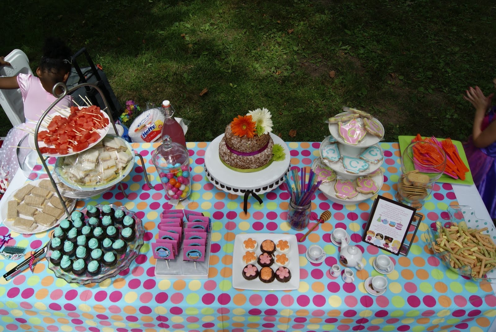 EveryBuddy Dreams...: Tea Party Dessert Table and Buffet