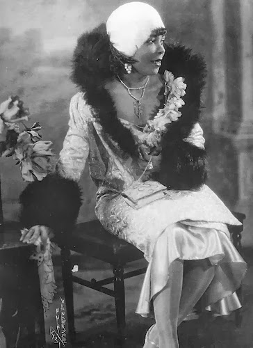 Classy, Sassy, And A Bit Smart Assy: Flappers, and Speakeasies, and ...