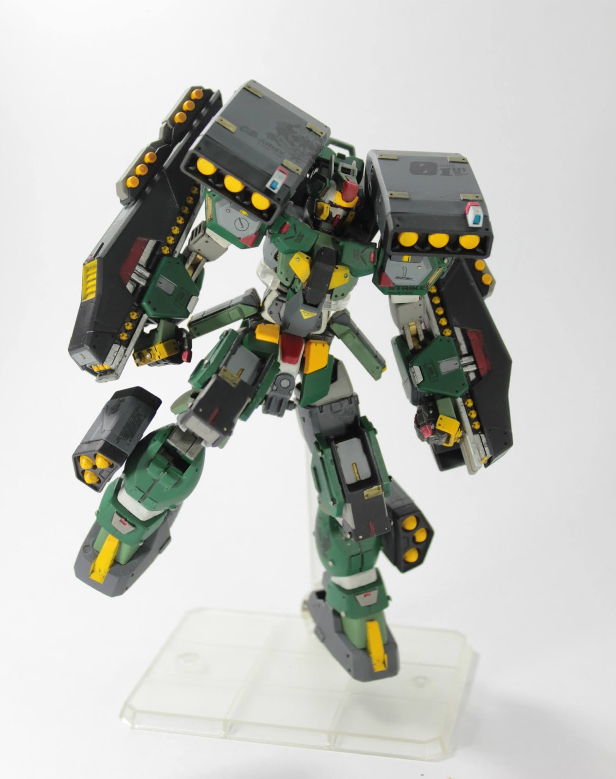 Gundam Family: Striker Buster (Heavy Type) & Gundam Astraea Arfogaeth ...