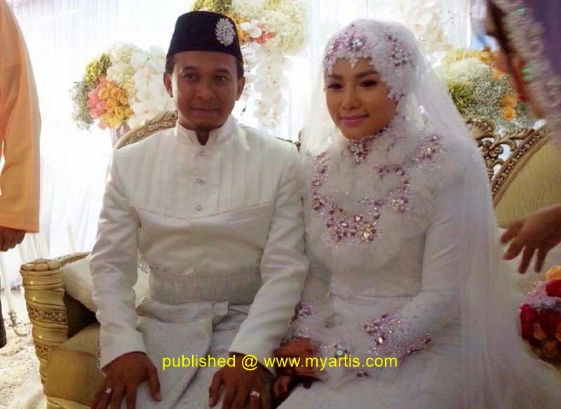 Luahan Hati Olalajuon ...: 18 GAMBAR : DUA KALI LAFAZ - ELLY MAZLEIN ...
