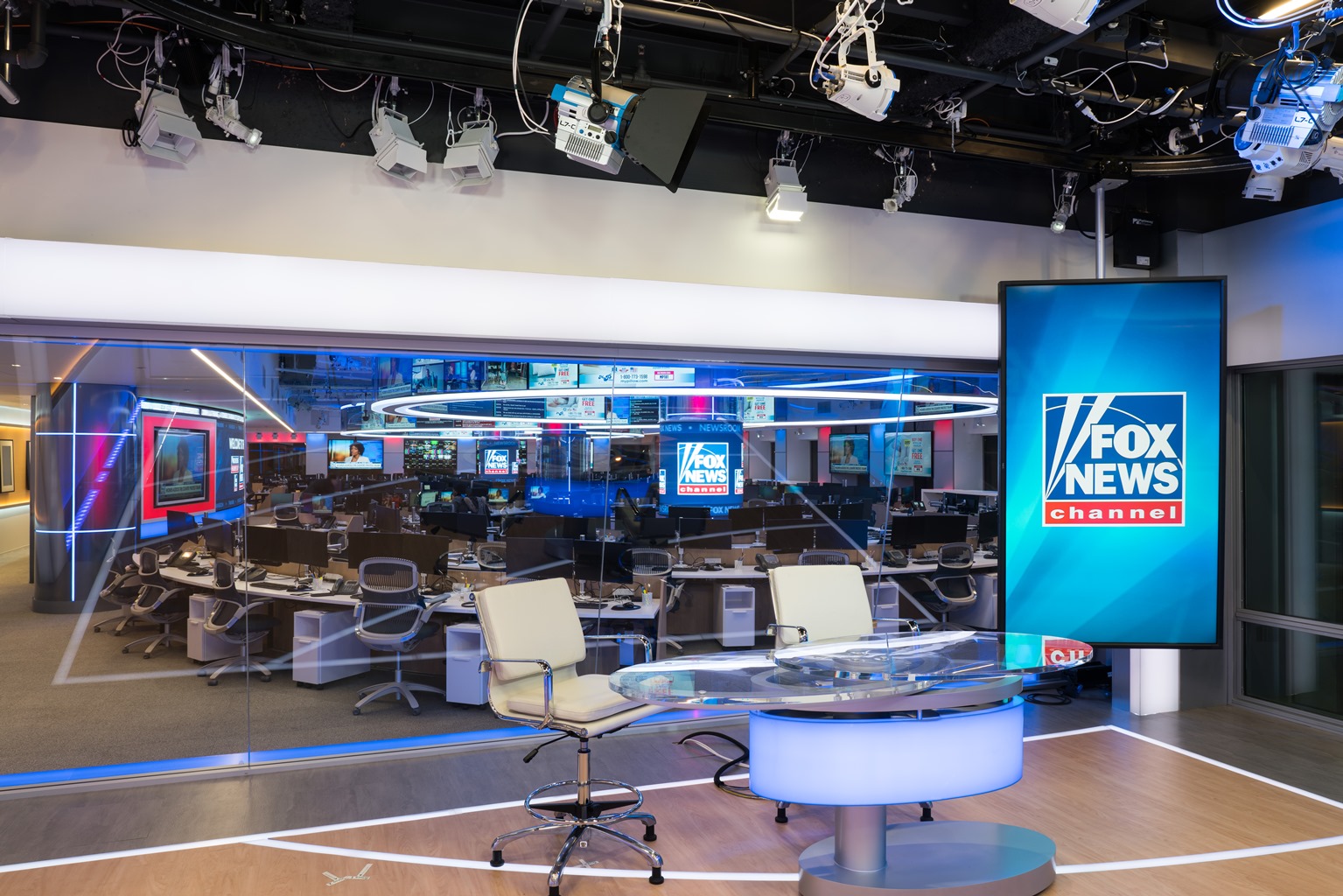 TV with Thinus: Fox News Channel unveils its brand-new newsroom ...