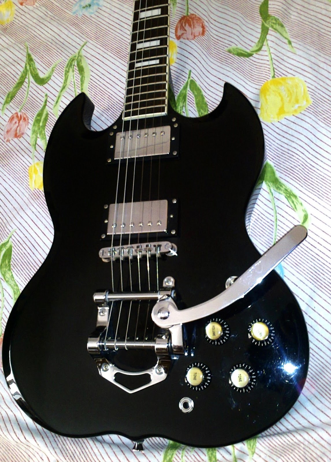 Stagg Sg Bigsby Style Guitar Dreamer