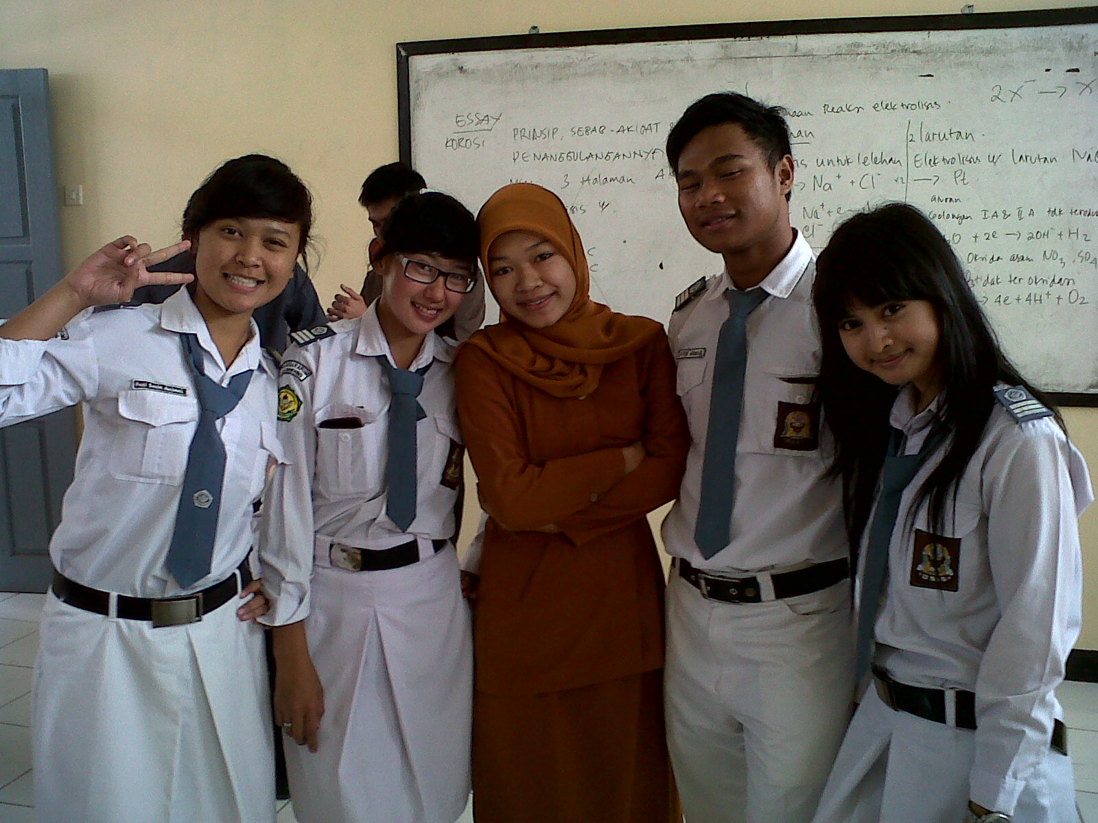 The True Live Of The Fabulous Killjoys: Praktek Pengalam Lapangan SMA Mekar Arum