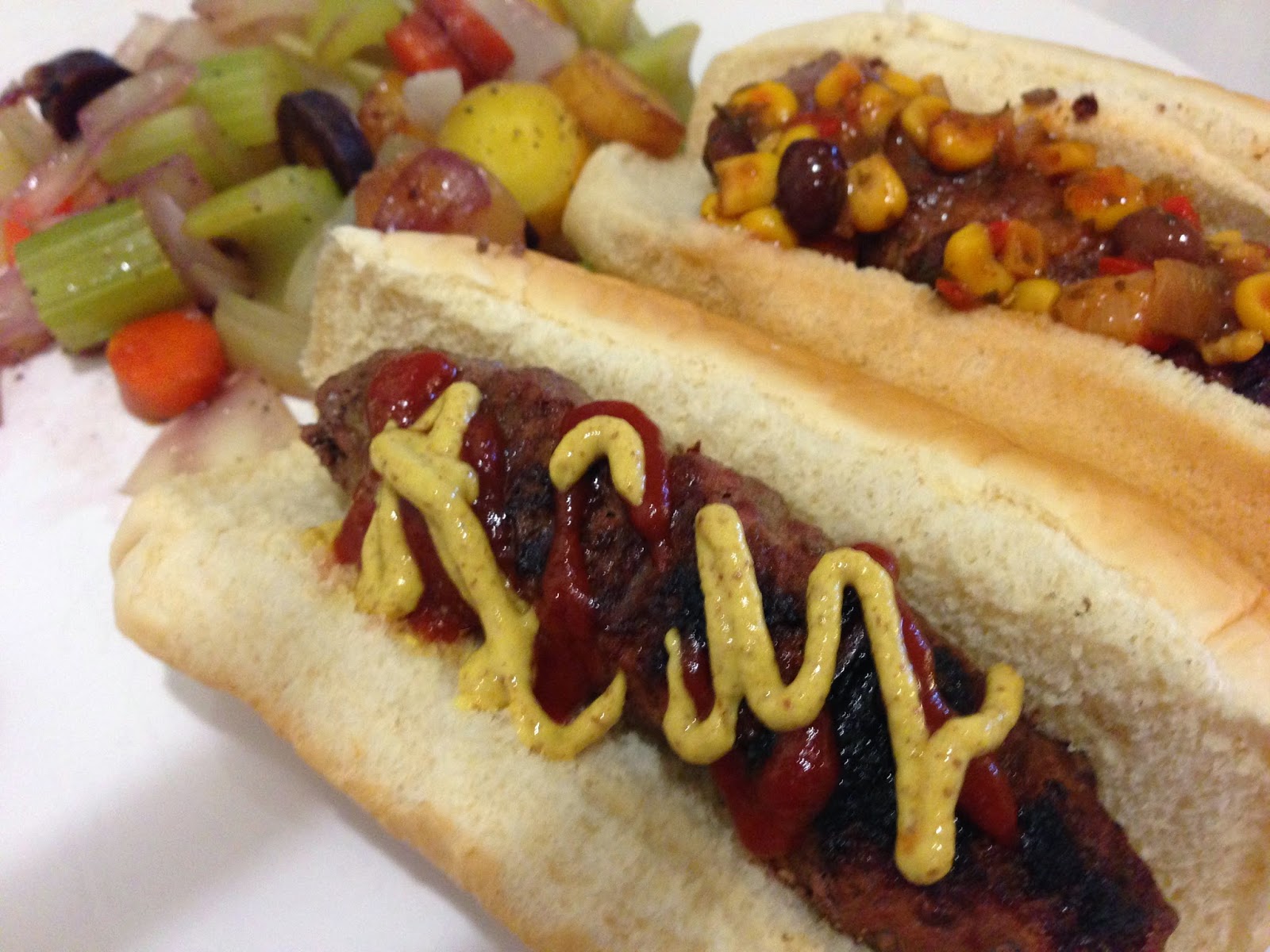 Pastamore: Burger. Hot dog. Durger?