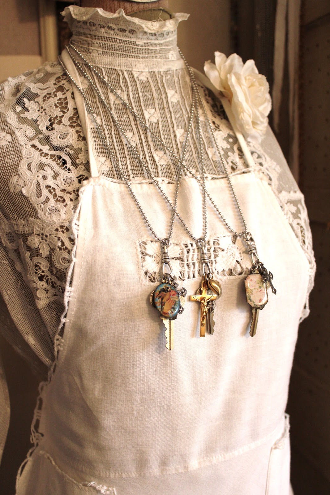 common ground : Spring Bling