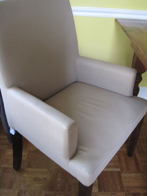 CONTRAST PIPING ON SLIPCOVERS: PART II - An Eye For Detail