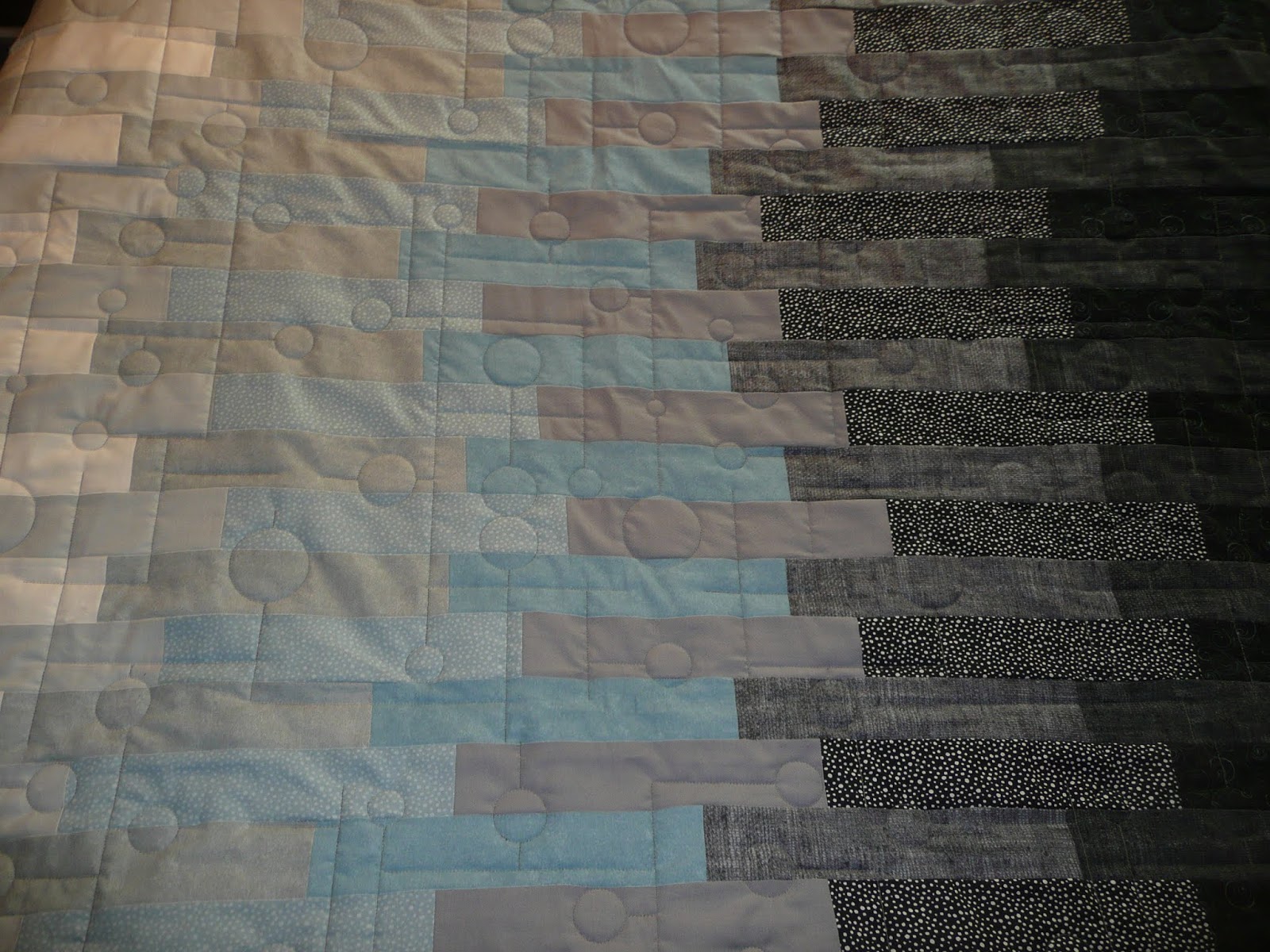 Acorn Ridge Quilting: Connor's Move Over Quilt