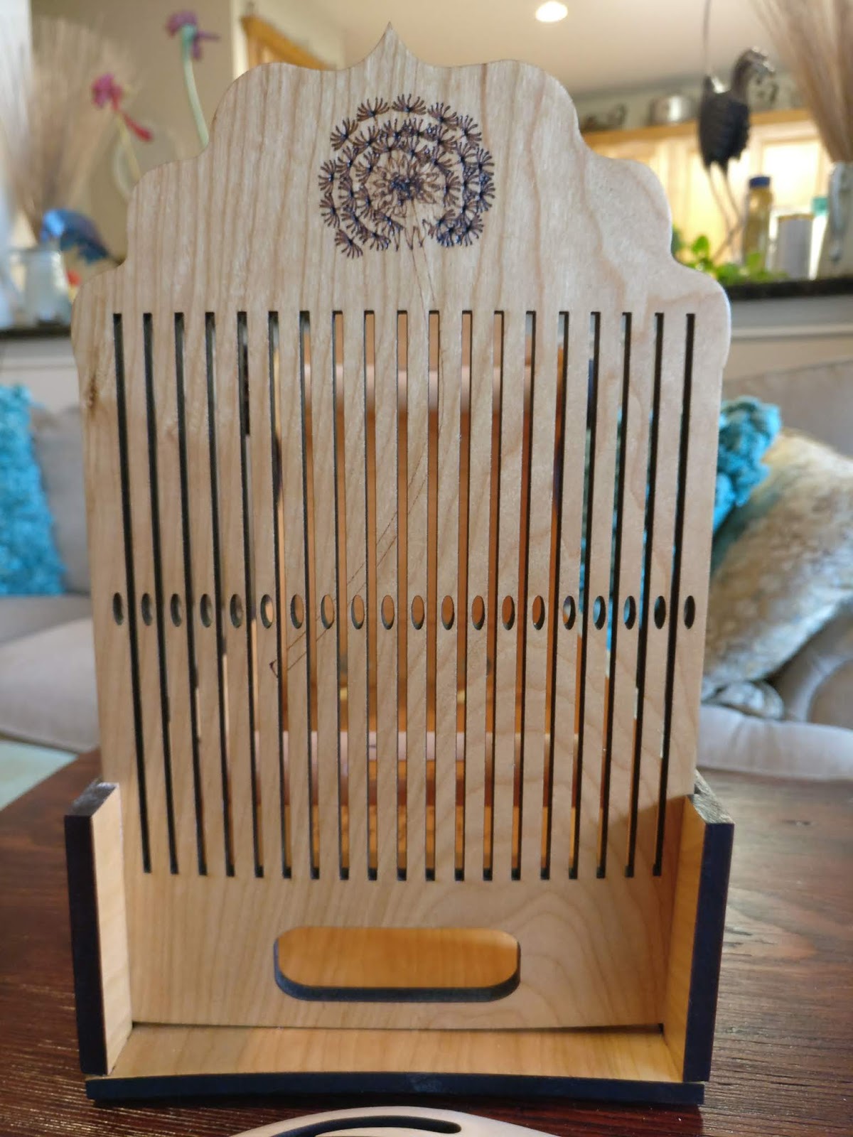 She's just a girl who creates...: Some box loom designs from Handywoman