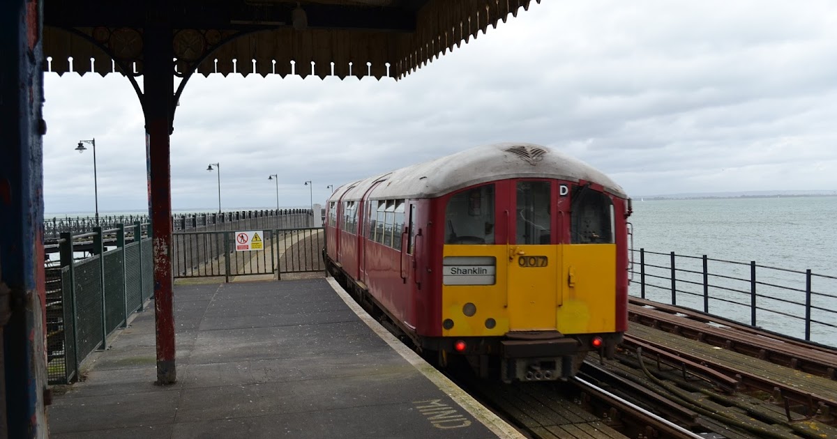 Calling at... British railway stations: Ryde Esplanade (RYD)