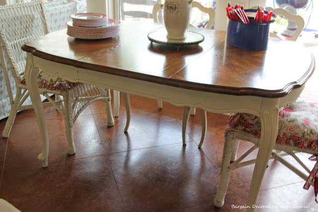 BARGAIN DECORATING WITH LAURIE: PAINTED TABLE LEGS