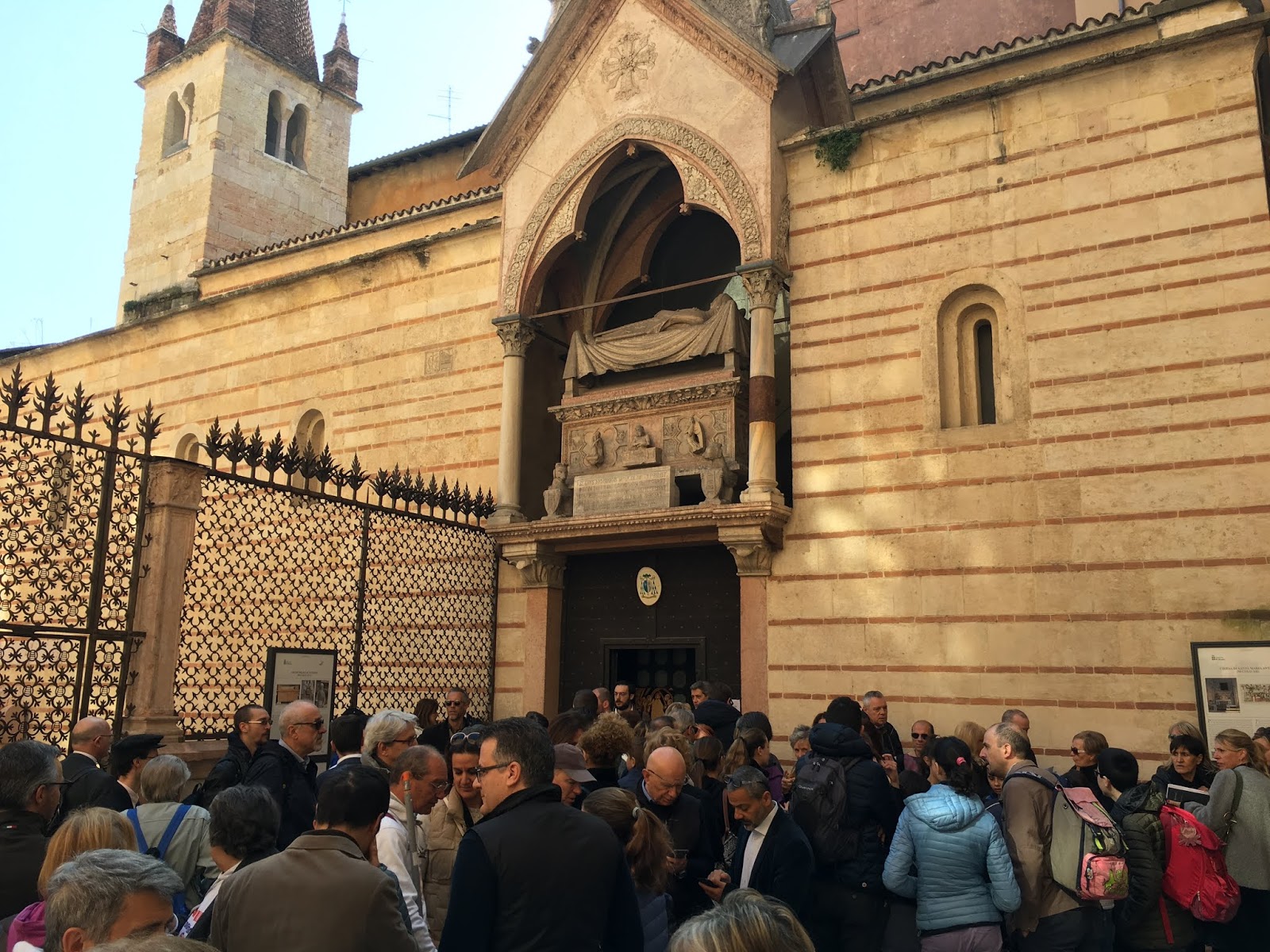 MiL - Messainlatino.it: Verona: la S. Messa di Mons. Agostini