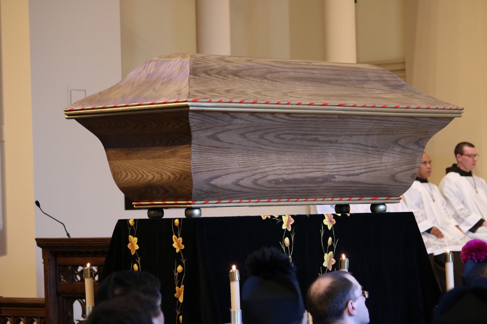 New Liturgical Movement: Pictures of a Pontifical Requiem in Nebraska