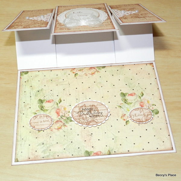 Beccy's Place: Tutorial: Triple Easel Cards