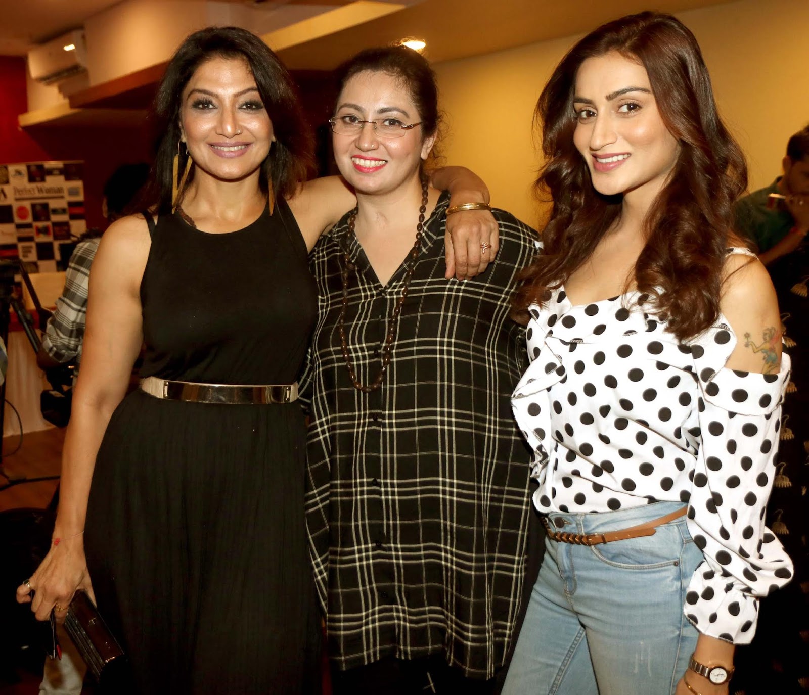 Roshni Walia, Naved Jafri, Sweety Walia, Aarti Nagpal, Priya Valecha ...