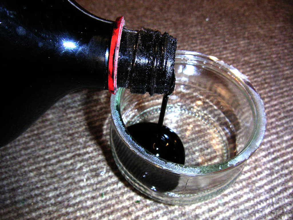 SENZA MACCHIE: Macchie di catrame