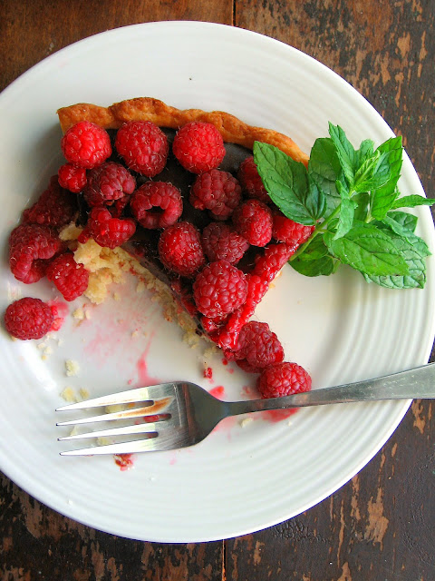 sweetsugarbean: Raspberry and Dark Chocolate Ganache Tart