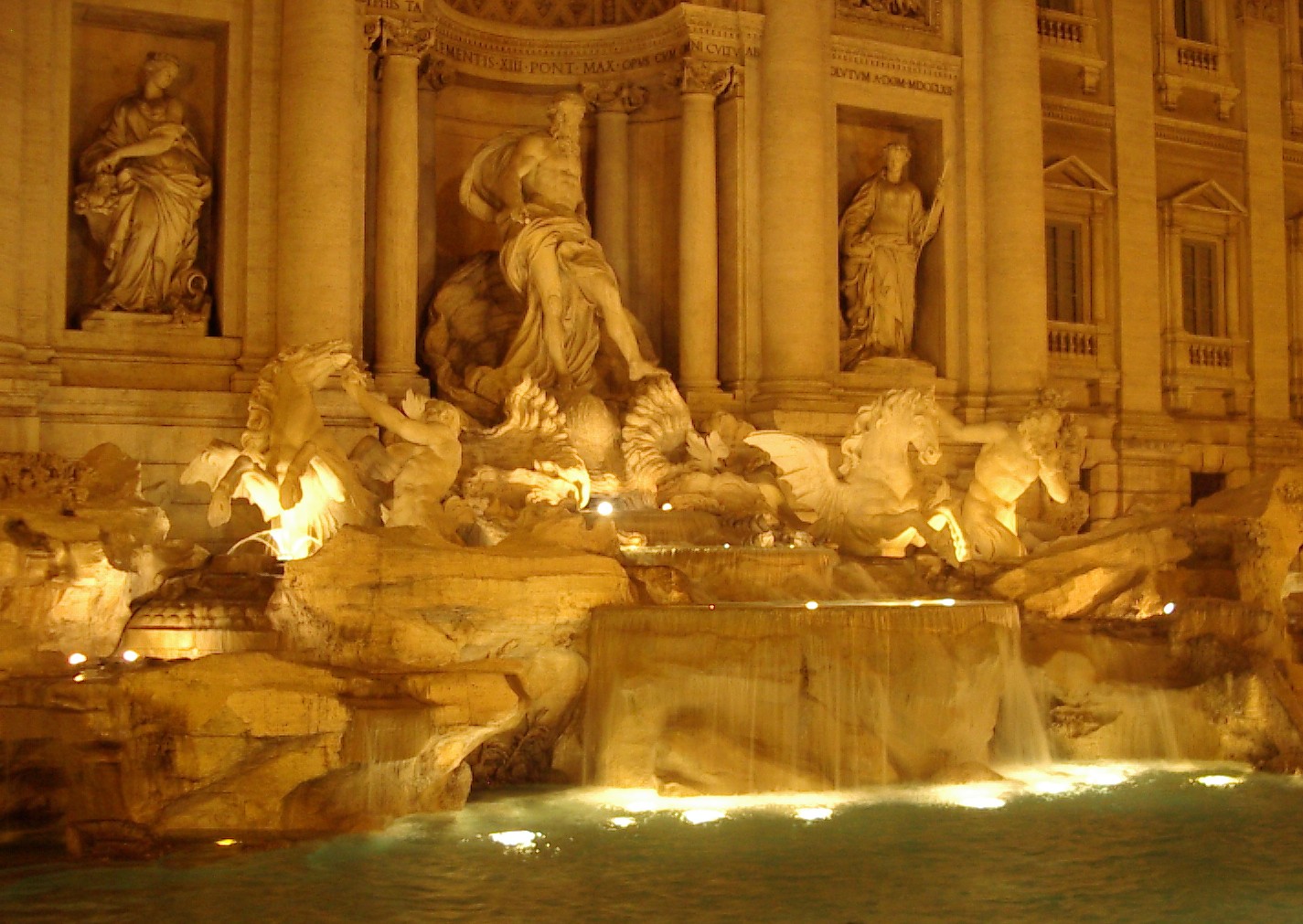 Italy Travel: The Trevi Fountain in Rome
