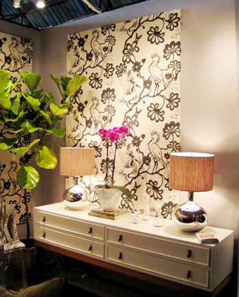 Anyone Can Decorate: Add Color and Life to Plain Walls