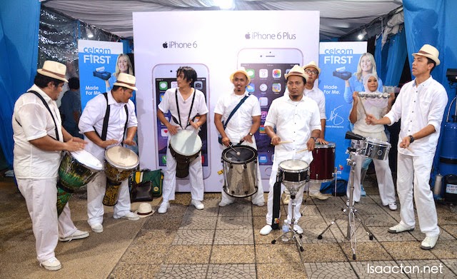 Celcom iPhone 6 & iPhone 6 Plus Midnight Launch @ Iconic Blue Cube ...